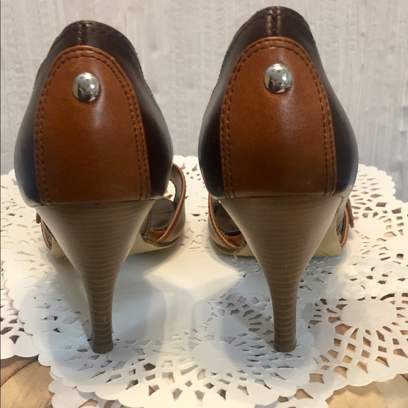 Merona | Shoes | Merona Twotoned Brown Leather Heels Shoes Sz 85 | Poshmark